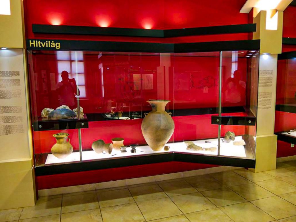 Pirámides de Tierra en la Cuenca de los Cárpatos – Visitamos Chajalombata